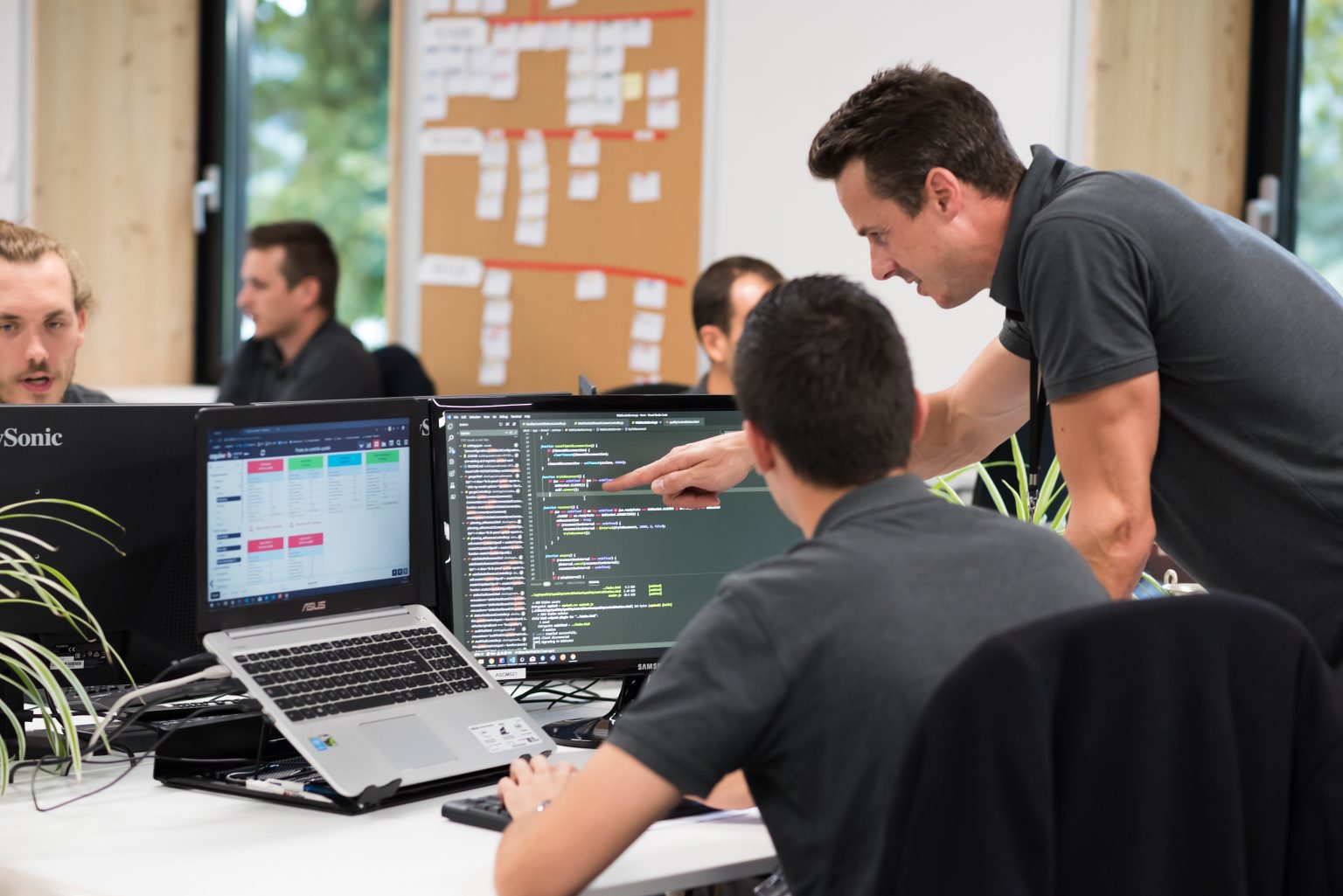 Astrée Software: Aquiweb MES production monitoring software